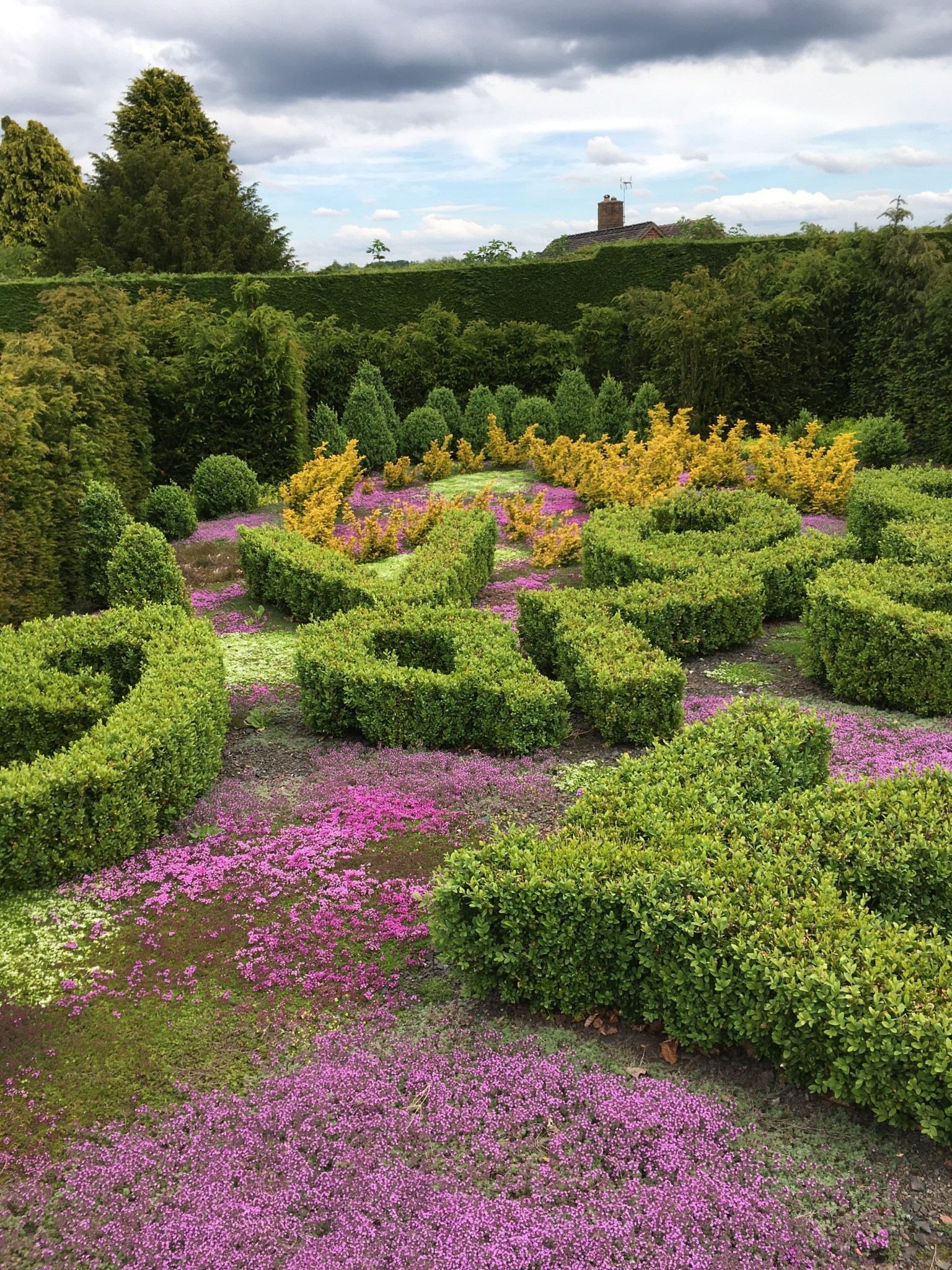 Visit to Goldstone Hall Hotel and Gardens – 7 June 2021 | Bramble Garden